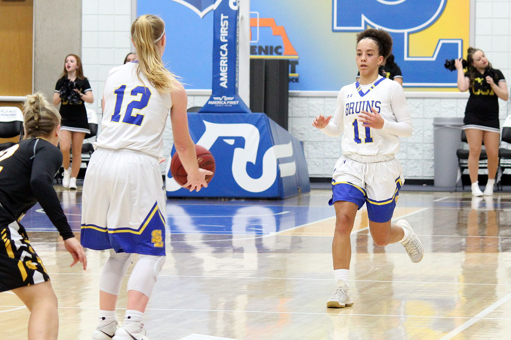 Love of basketball fuels SLCC sophomores - The Globe