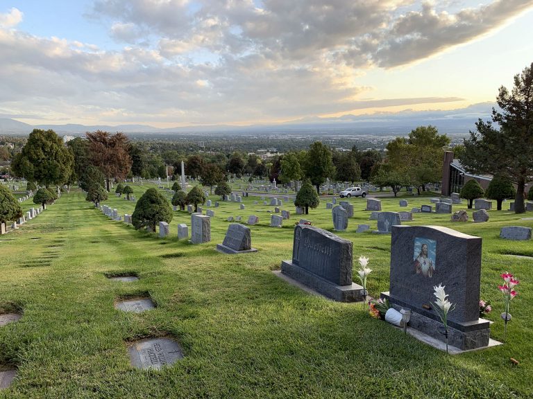 Photos: Tour the Salt Lake City Cemetery - The Globe