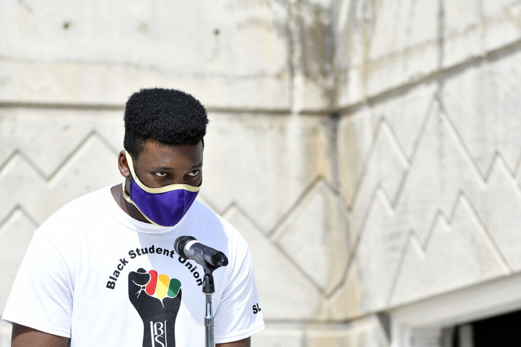 COVID-19: Adjusting to face masks on campus - The Globe