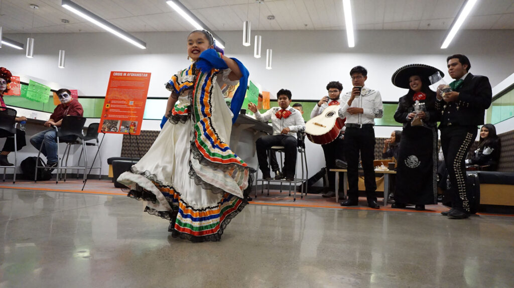 Photos: SLCC and West Valley communities celebrate Day of the Dead ...