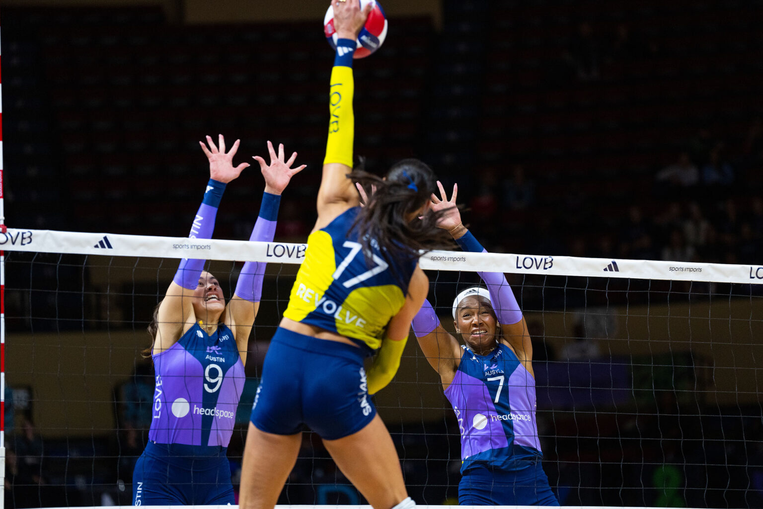 Feel the 'LOVB': Salt Lake's new pro volleyball team inspires, empowers ...