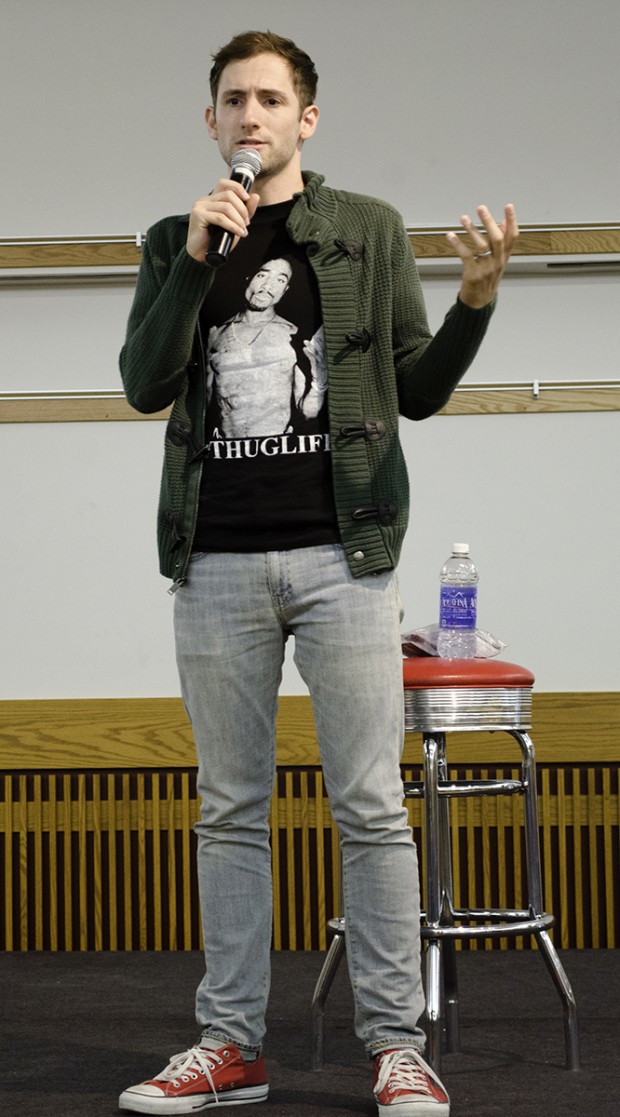 Comedian Samuel Comroe entertains, enlightens SLCC audience - The Globe