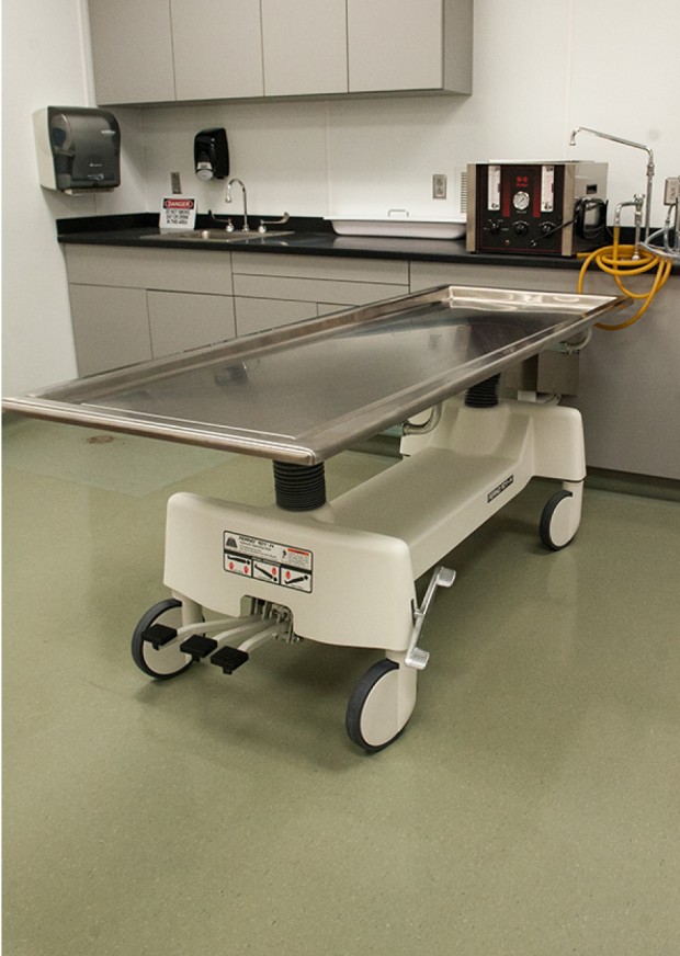 Students learn to take care of the dead through SLCC mortuary science ...