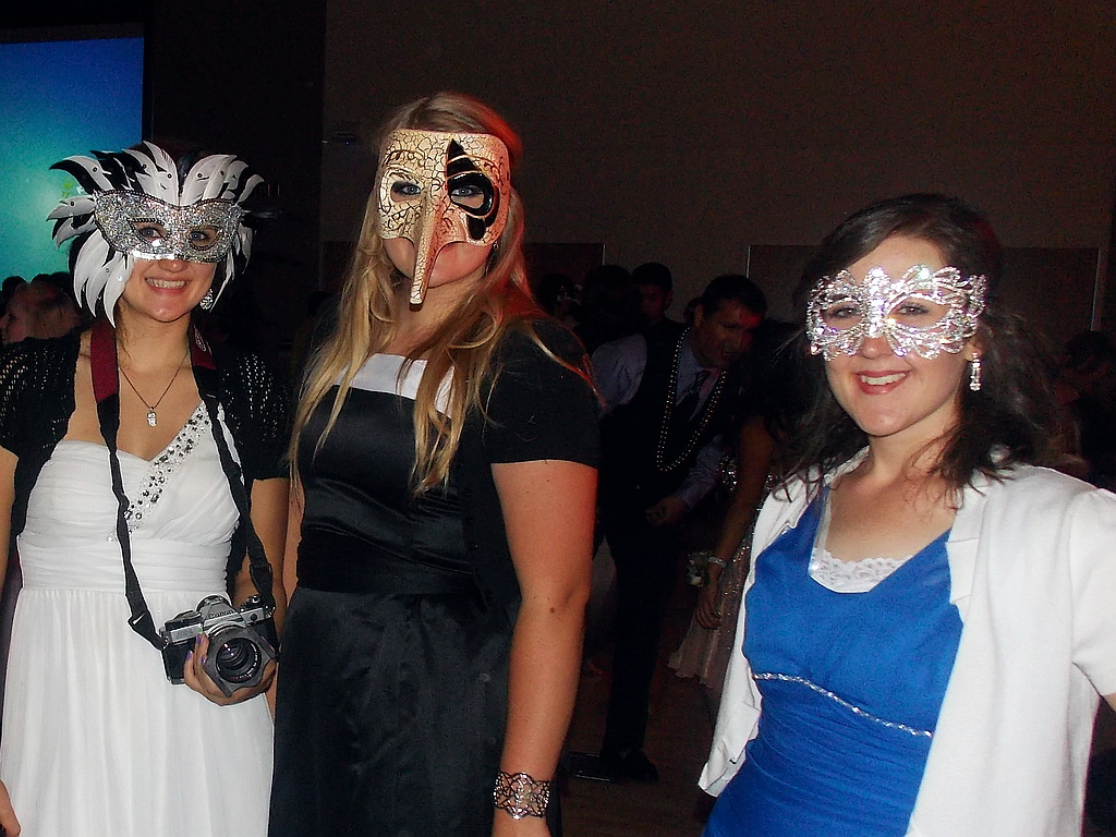 Masquerade Ball delivers night of fun and games - The Globe